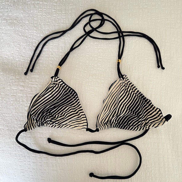 Vix Paula Hermanny | Swim | Vix Black And White Striped Triangle Ripple ...